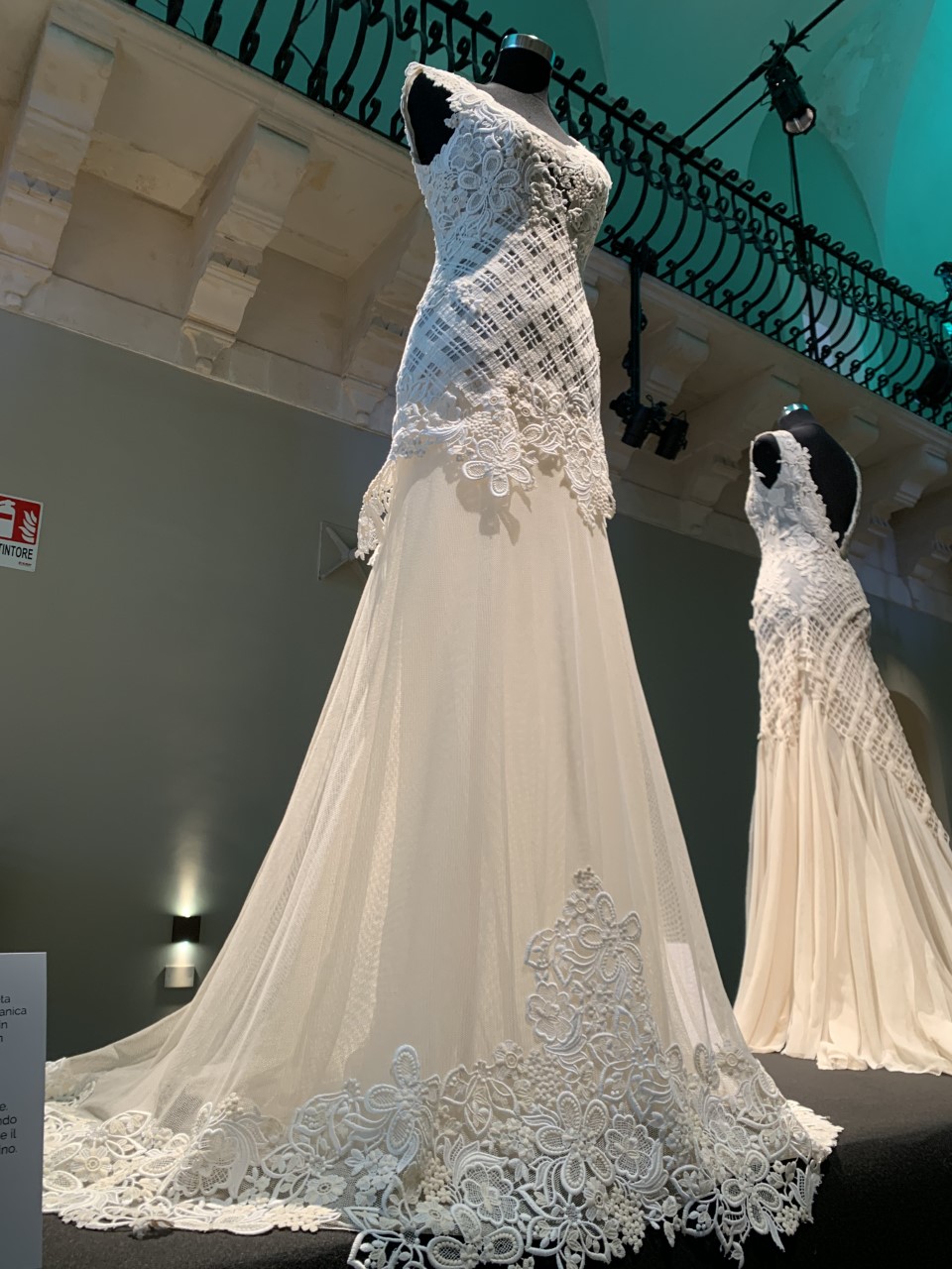 Immersi nel sogno della nuova collezione di Marco Strano - L'urlo